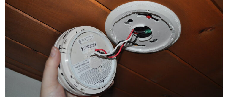 How to Tell if A Smoke Detector Has a Camera | Expert Guide for You(2026)